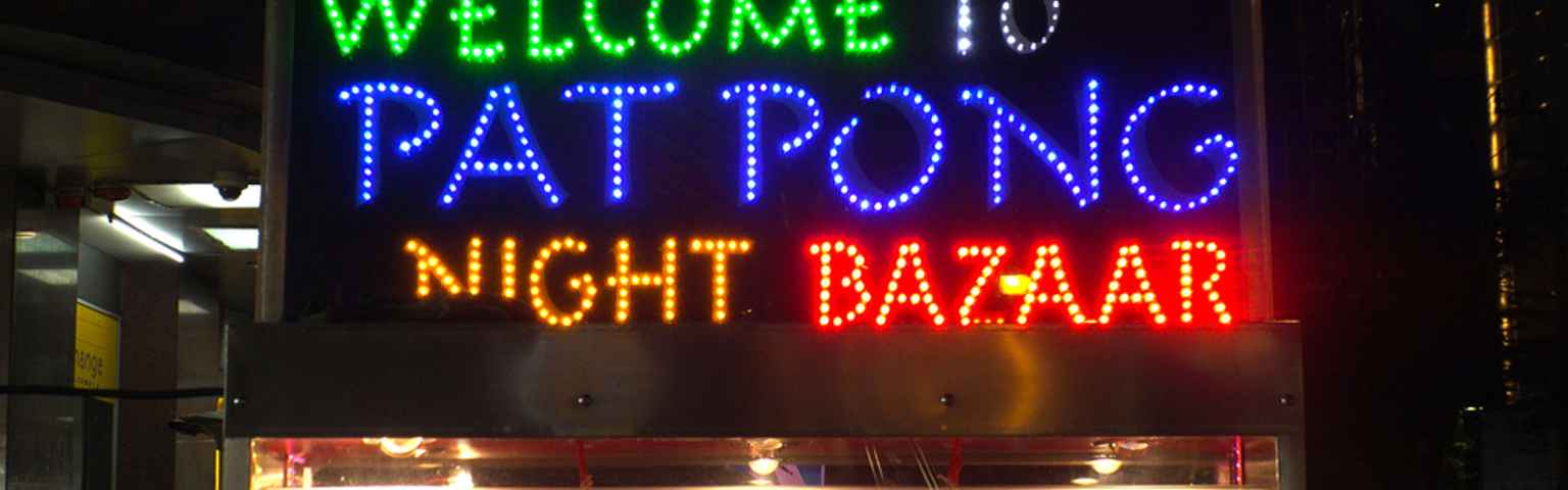Patpong Night Market: Complete Guide to Bangkok’s Nightlife Bazaar