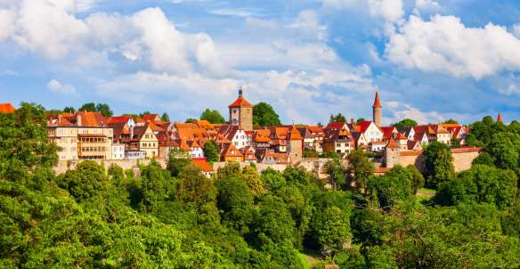 Moshing: Arti serta Bentuk Gerakan Seru-seruan saat Konser Musik!