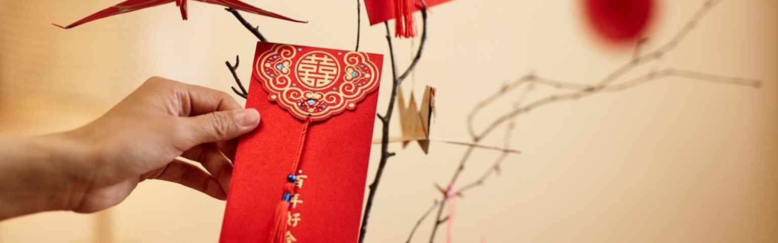 Chinese New Year Red Envelope: Meaning & Traditions