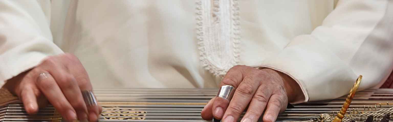 15 Alat Musik Arab dan Keunikan Budayanya