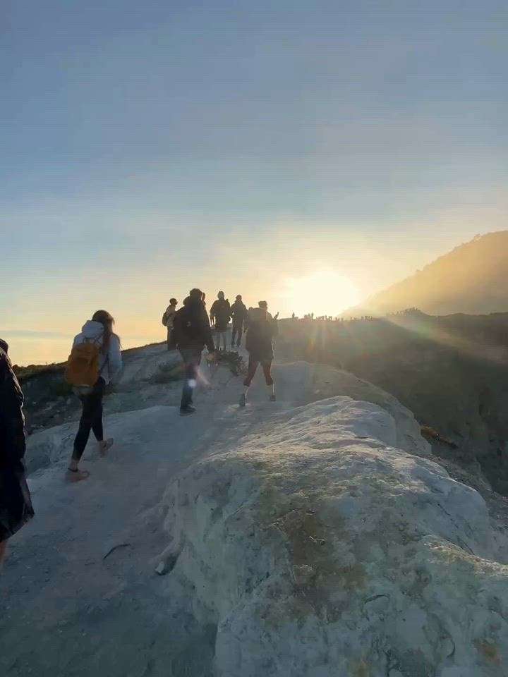 Tiket Tur Kawah Ijen - Diskon s.d 48% di Traveloka