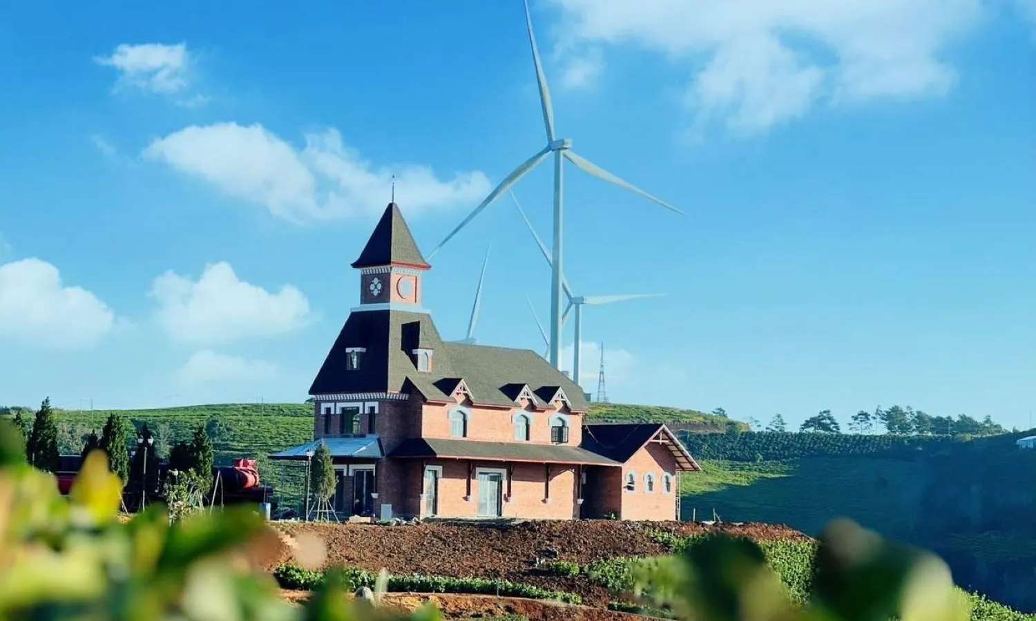 Vé Euro Garden Vườn Châu Âu Đà Lạt 2025 - Traveloka
