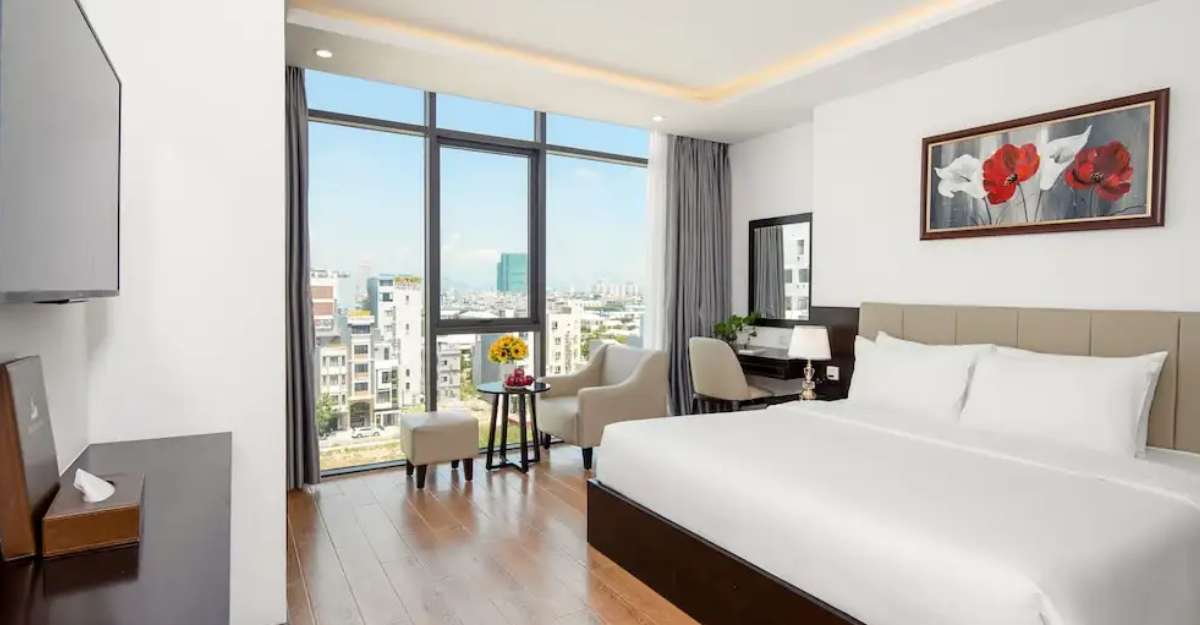 Golden Line Hotel Danang, Giá giảm 30%, Ảnh & Review chân thật