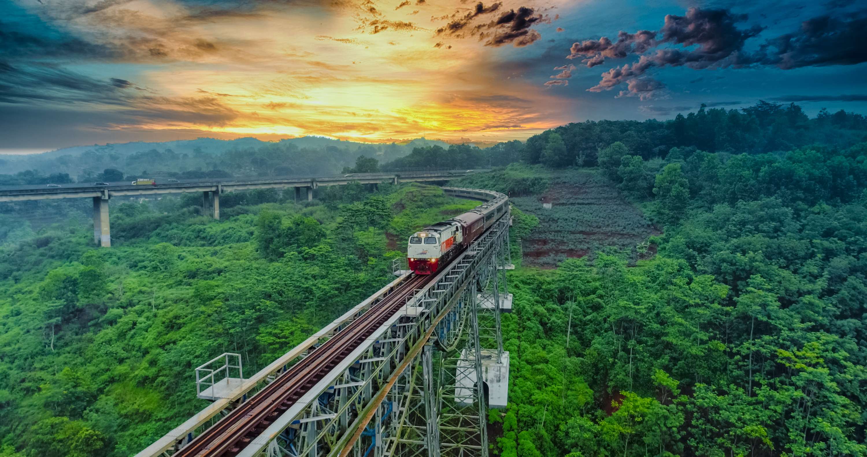 Tiket Kereta Api Bandung - Semarang | Diskon Traveloka