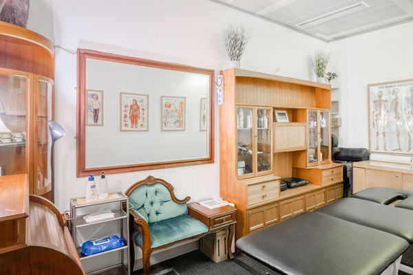 Parkshot House Manual Therapy: “Your health is our reputation”