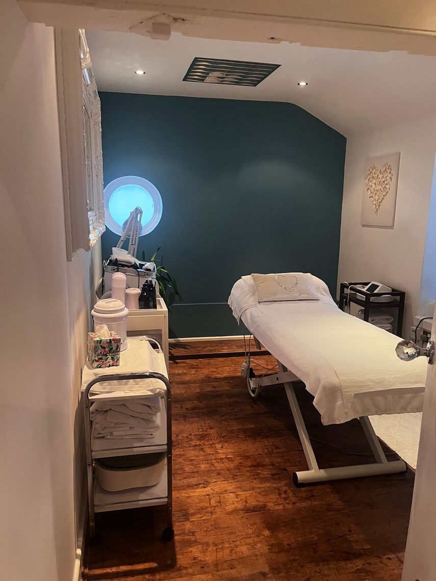 Beauty salon - UK Therapy Room - Photo Album By Beauty Room in Lytham