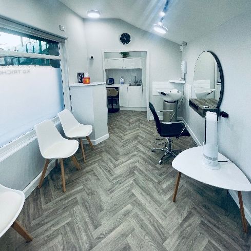 Hairdressing chairs/Barbering chairs - in Denbighshire, United Kingdom ...
