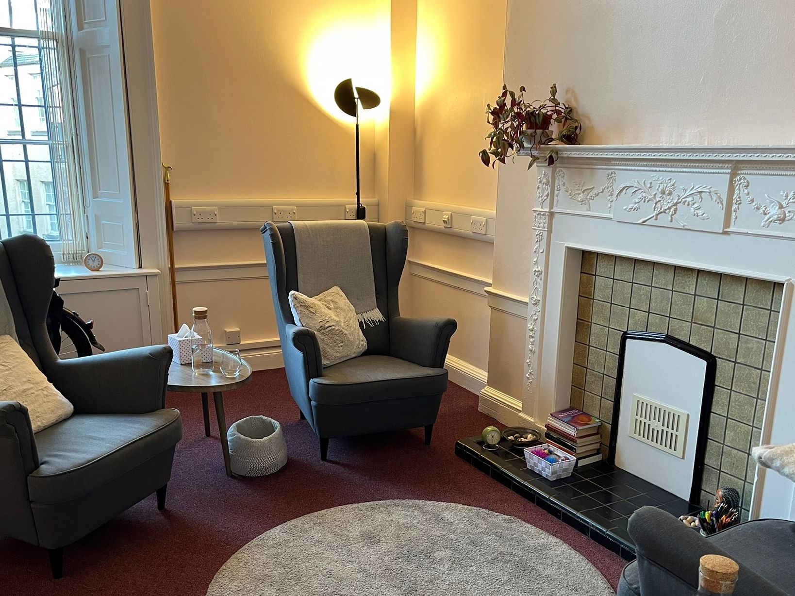 Lovely bright counselling room in central Edinburgh - in Edinburgh ...