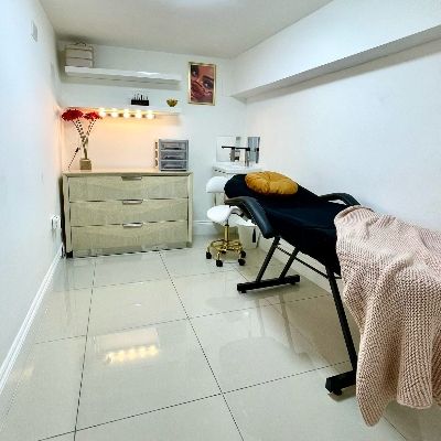 Beauty Room to Rent in London E11 | UK Therapy Rooms