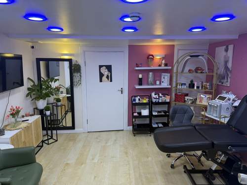 Beauty Room to Rent in London NW6 | UK Therapy Rooms