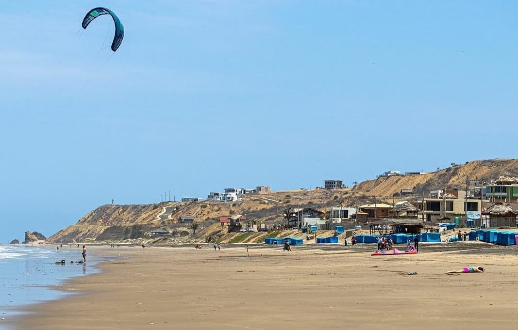 23 Best Beaches in Ecuador (Local Expert's Picks & Photos)