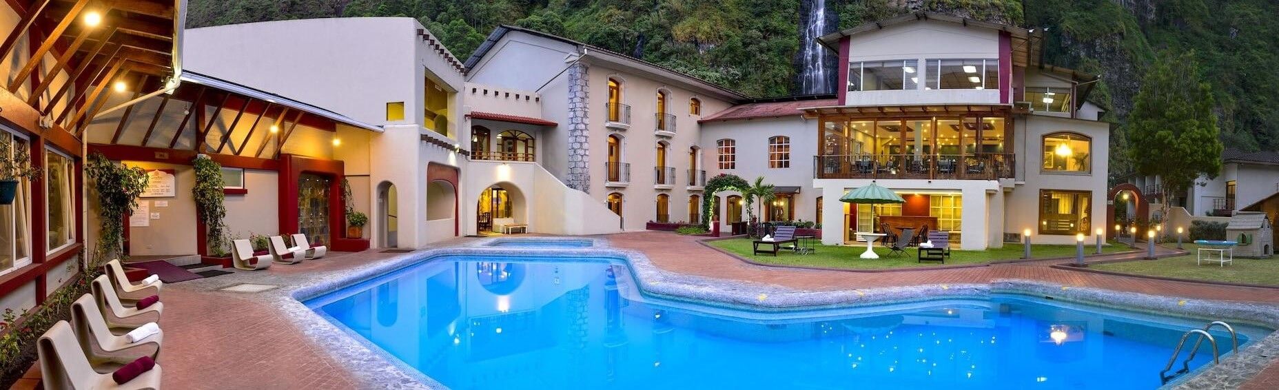 11 Best Award-Winning Hotels in Beautiful Baños (With Prices & Photos)