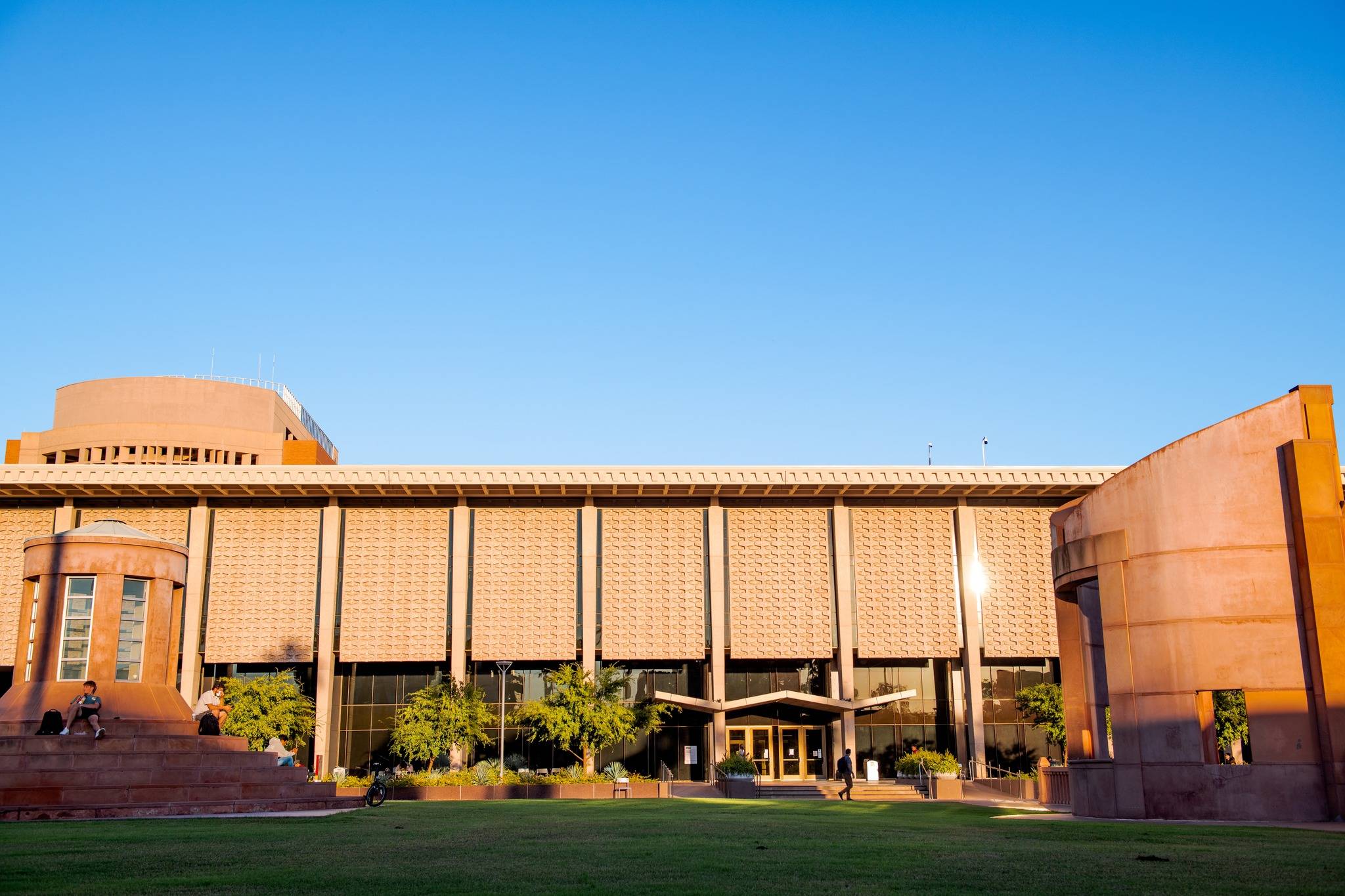 Arizona State University: Admissions, Ranking, Acceptance Rate, Courses ...