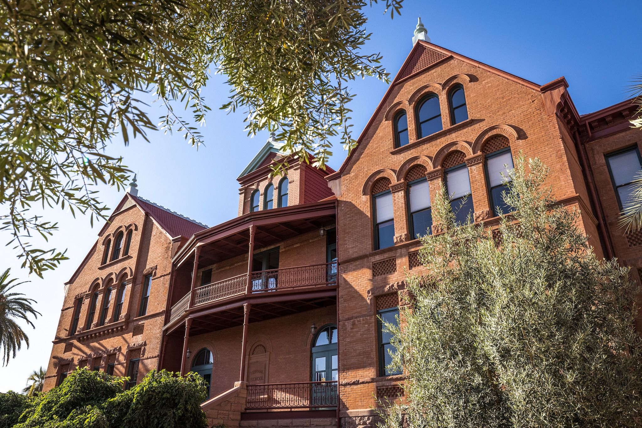 Arizona State University: Admissions, Ranking, Acceptance Rate, Courses ...