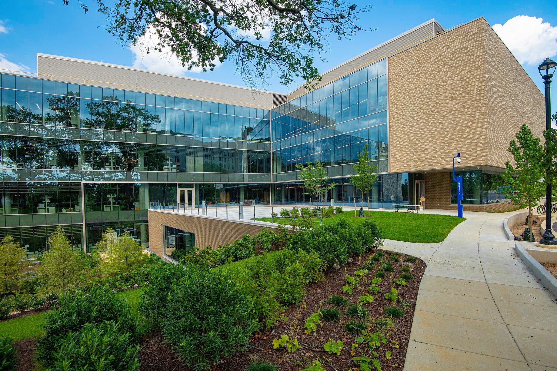 American University: Admissions, Ranking, Acceptance Rate, Courses & Fees