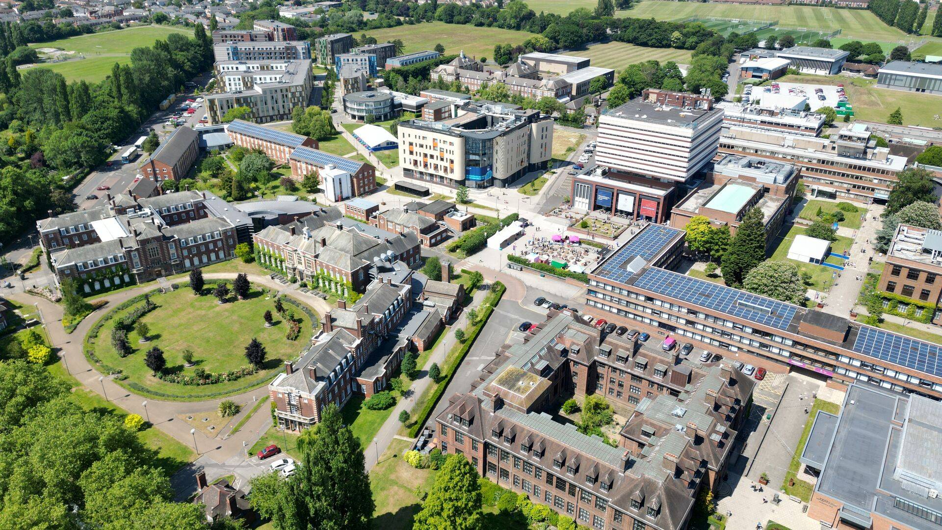 University of Hull: Admissions, Ranking, Acceptance Rate, Courses & Fees