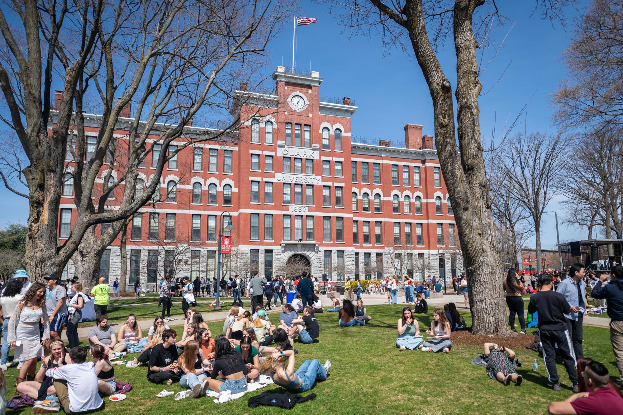 Clark University: Musk-Know Details About the University!