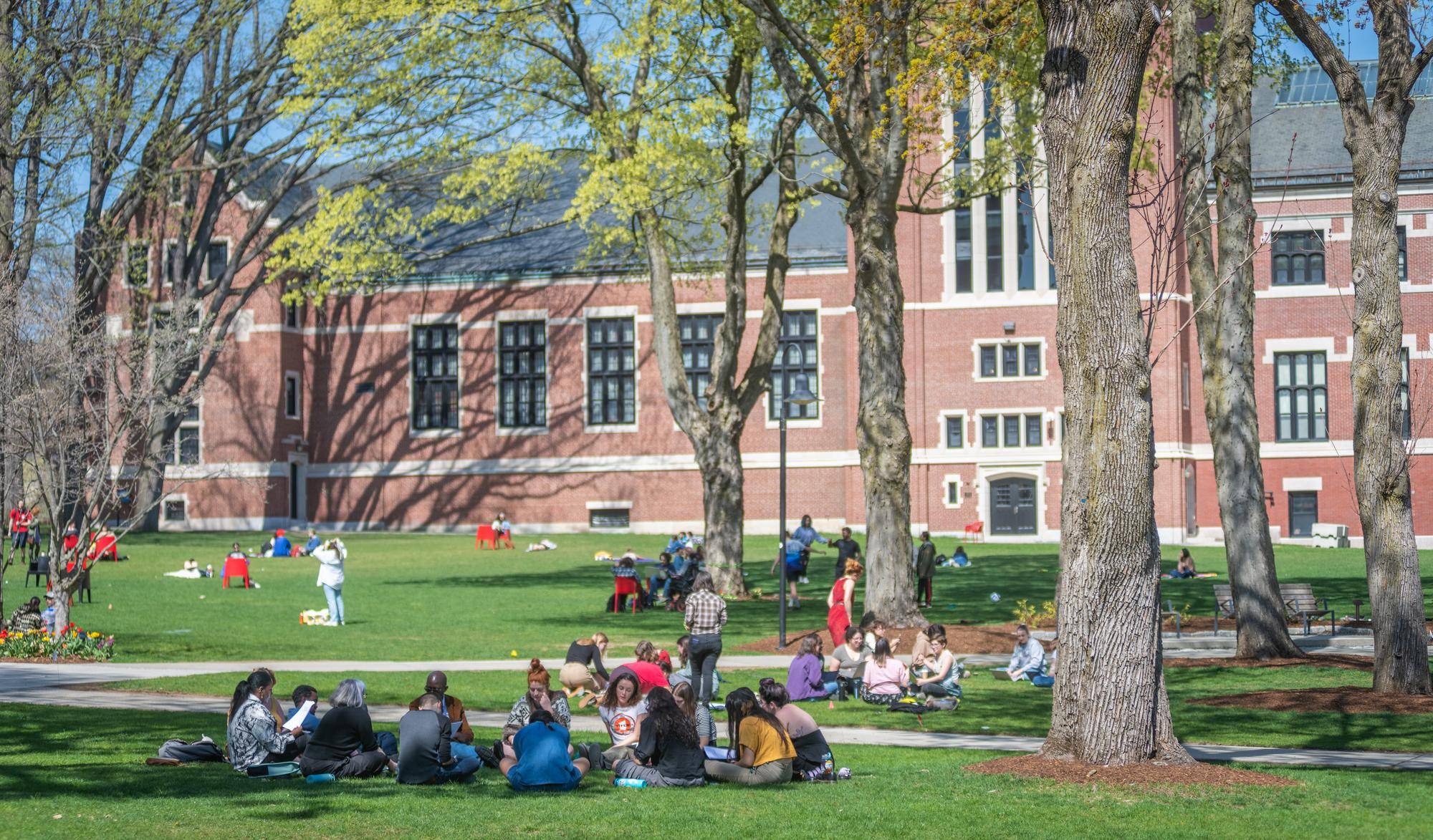 Clark University: Musk-Know Details About the University!