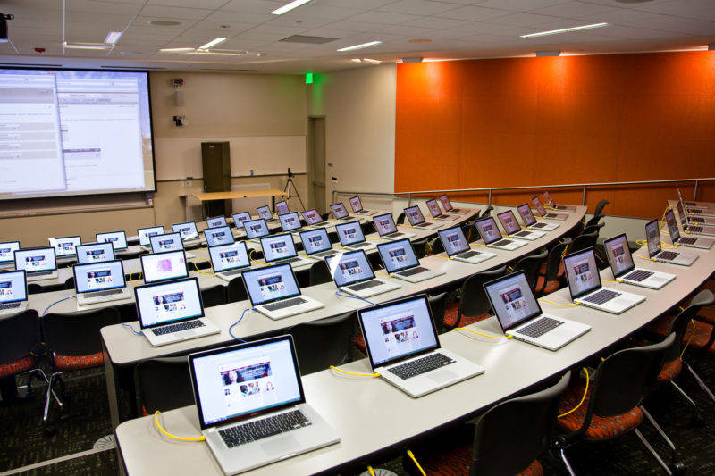 Stanford University : Fees, Acceptance, Placements & More