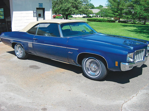 Repairing a GM Scissor Top - AutoRestorer