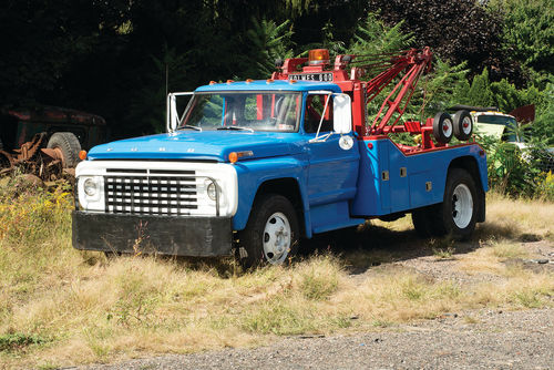 1970 Ford F-600 Wrecker: Feature Restoration - AutoRestorer