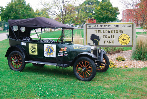 DRIVING A 100-Year-Old Car IN MODERN TRAFFIC - AutoRestorer