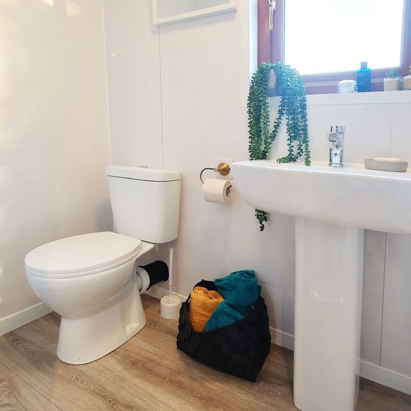 Photoshoot props and styling: Glamping pod - 4-birth - Home Staging and ...