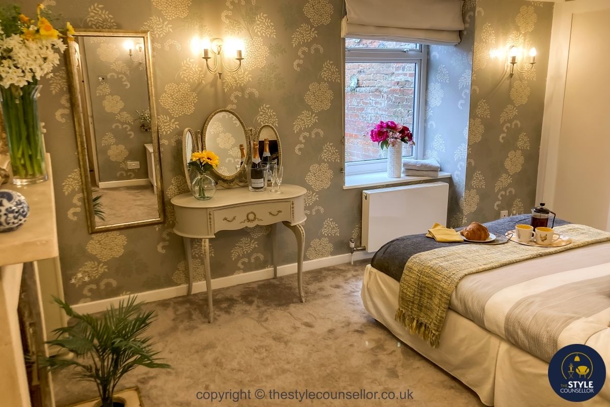 Staging in Devon - Holiday Cottage Living Room - Home Staging and Real ...