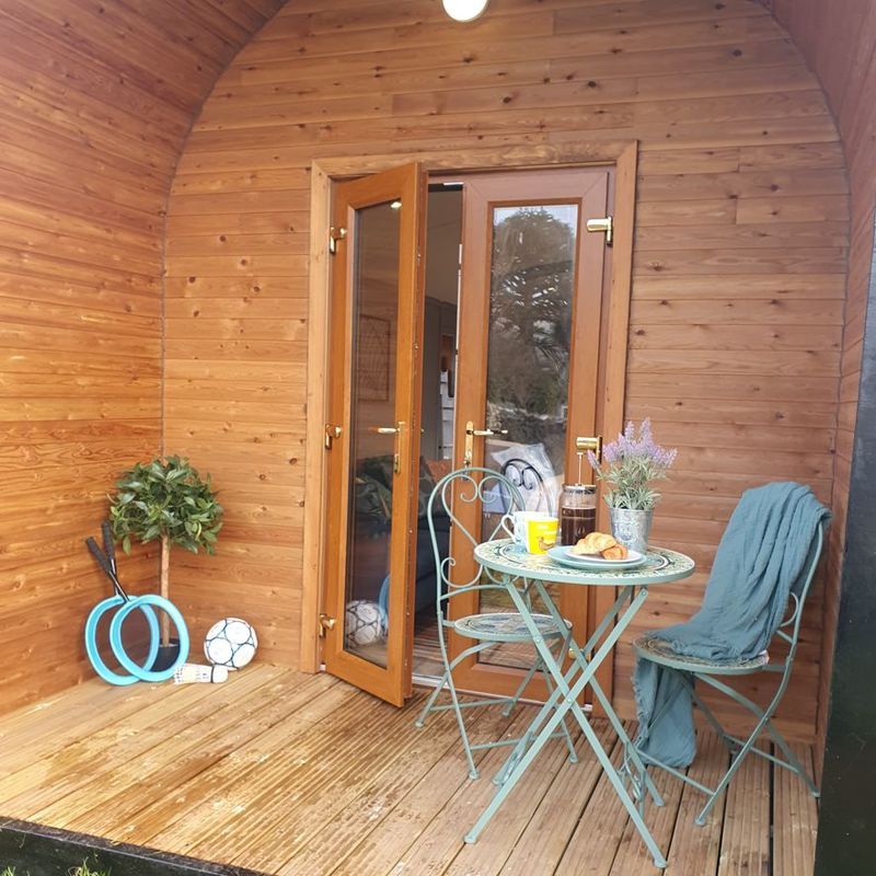 Photoshoot props and styling: Glamping pod - 4-birth - Home Staging and ...