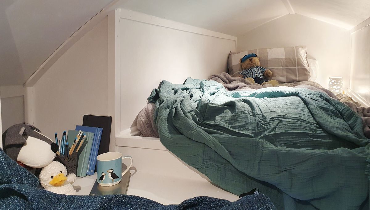 Photoshoot props and styling: Glamping pod - 4-birth - Home Staging and ...