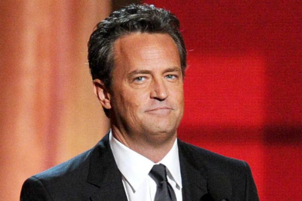 Remembering Matthew Perry: Max Pays Heartfelt Tribute in Iconic ... Remembering Matthew Perry: Max Pays Heartfelt Tribute in Iconic ...