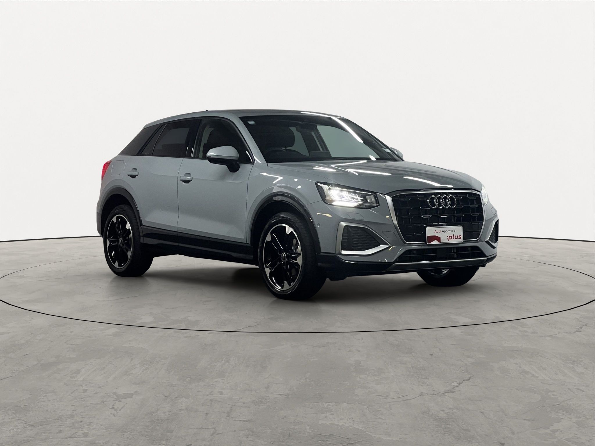Audi q2 black edition grey store