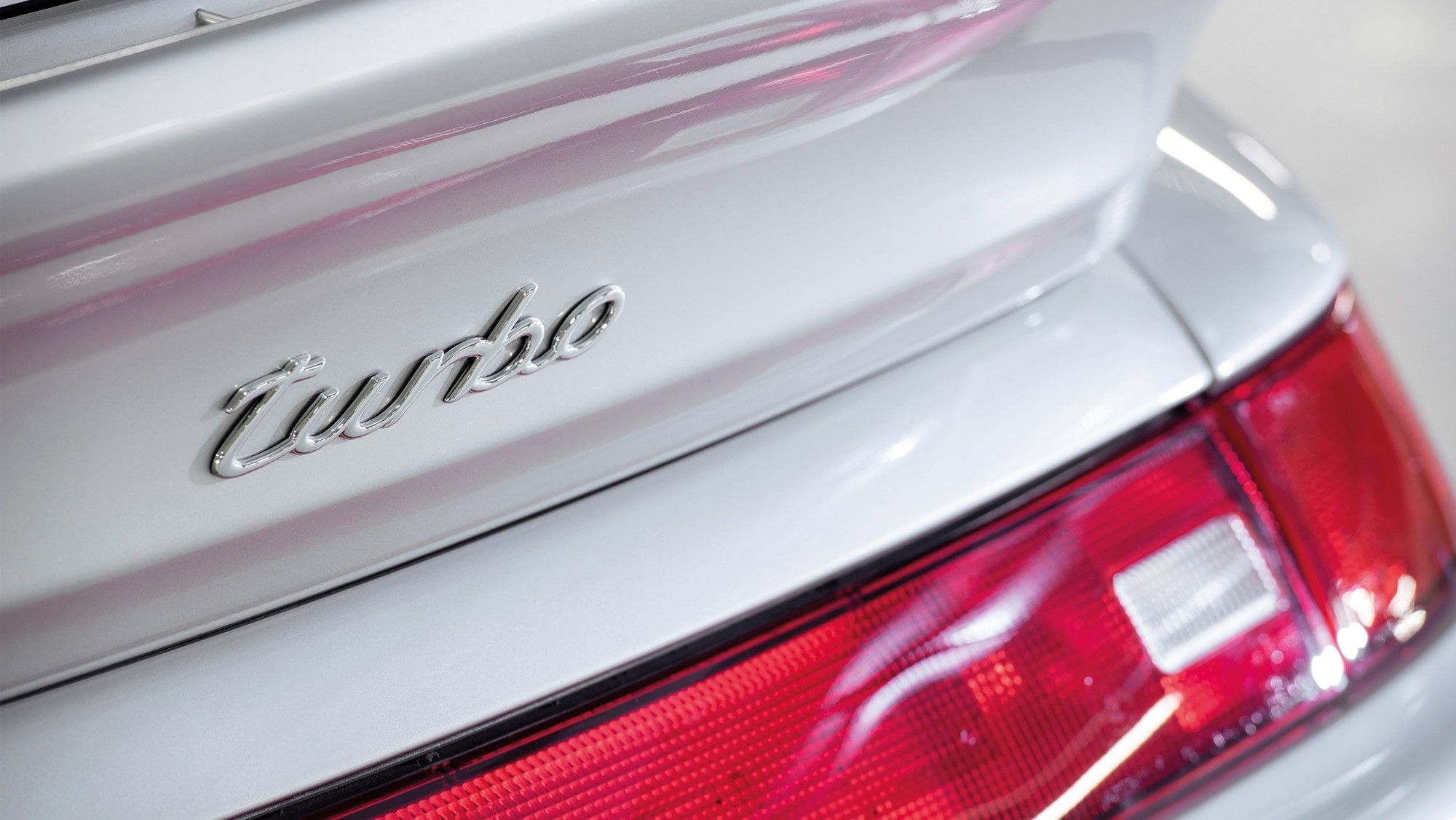 The Classic: Porsche 911 Turbo
