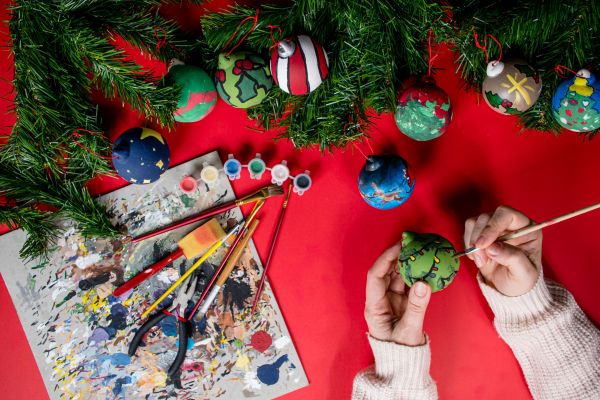 10 Beautiful Christmas Crafts To Make And Sell This Christmas