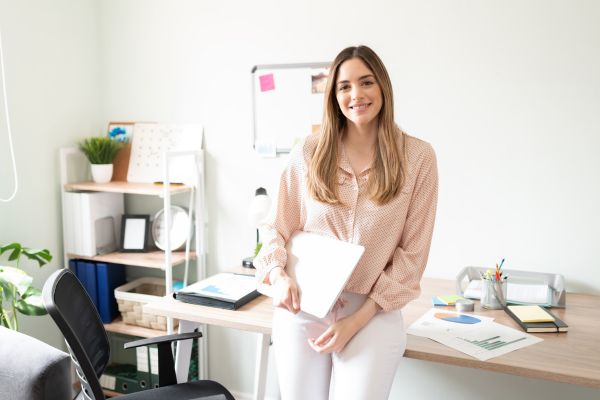 How To Become A Virtual Assistant: Beginner's Guide