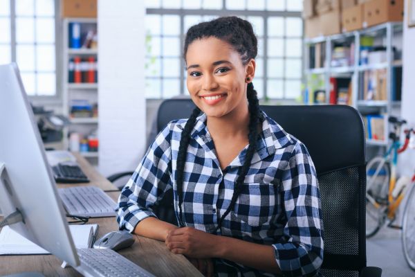 How To Become A Virtual Assistant: Beginner's Guide