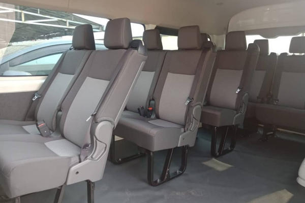 RENTAL-CAR-TOURISM-BUS-TOYOTA-HIACE-COMMUTER-JAVA
