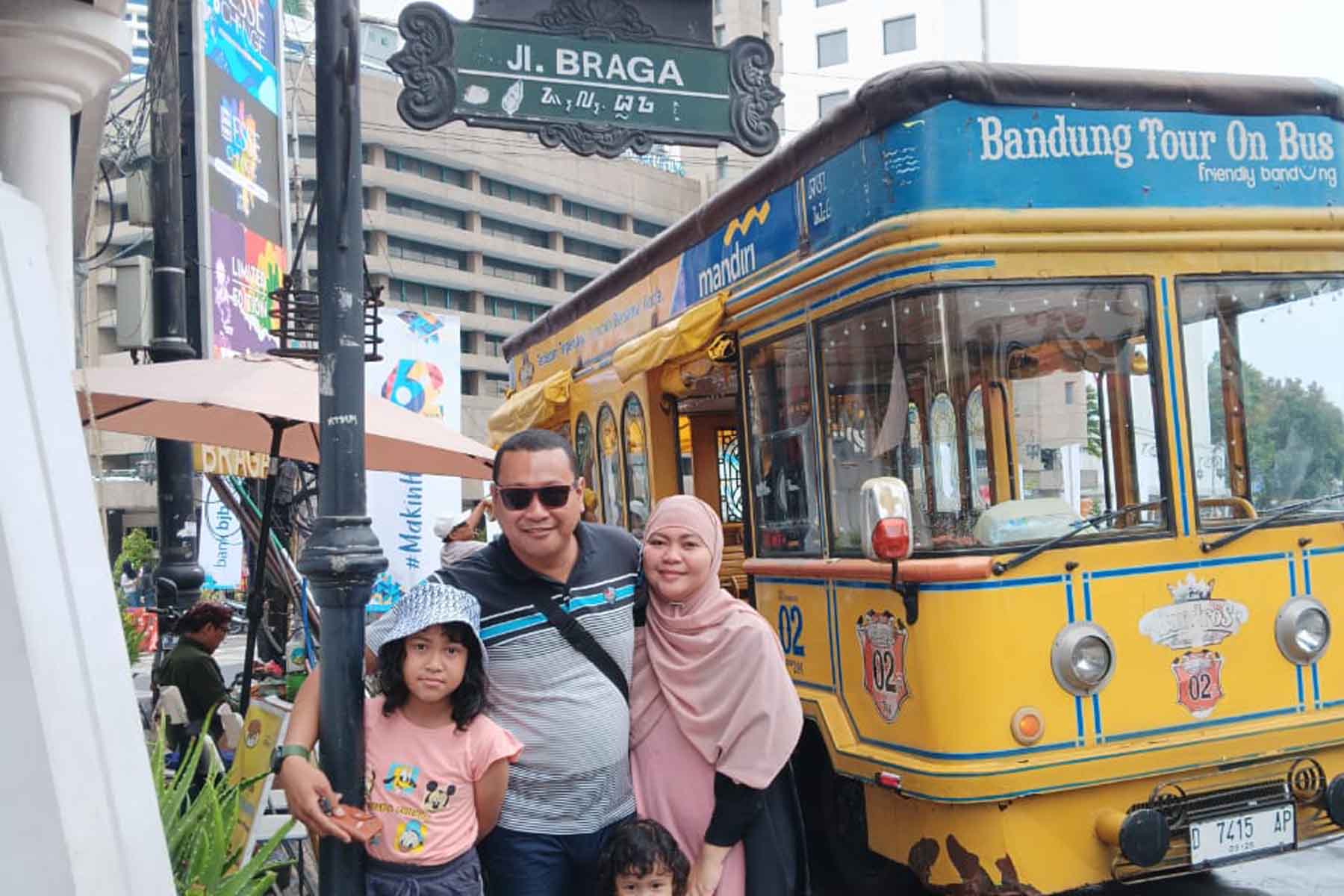 Exploring Bandung's Culinary Heritage at Sumber Hidangan (Het Snoephuis)