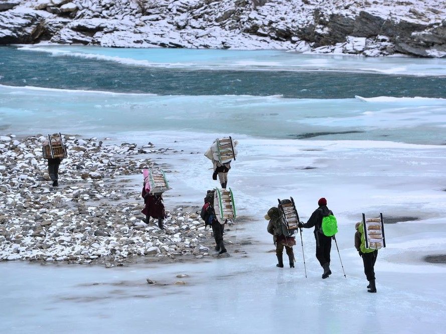 Exploring the Frozen Frontiers A Comprehensive Guide to Chadar Trek