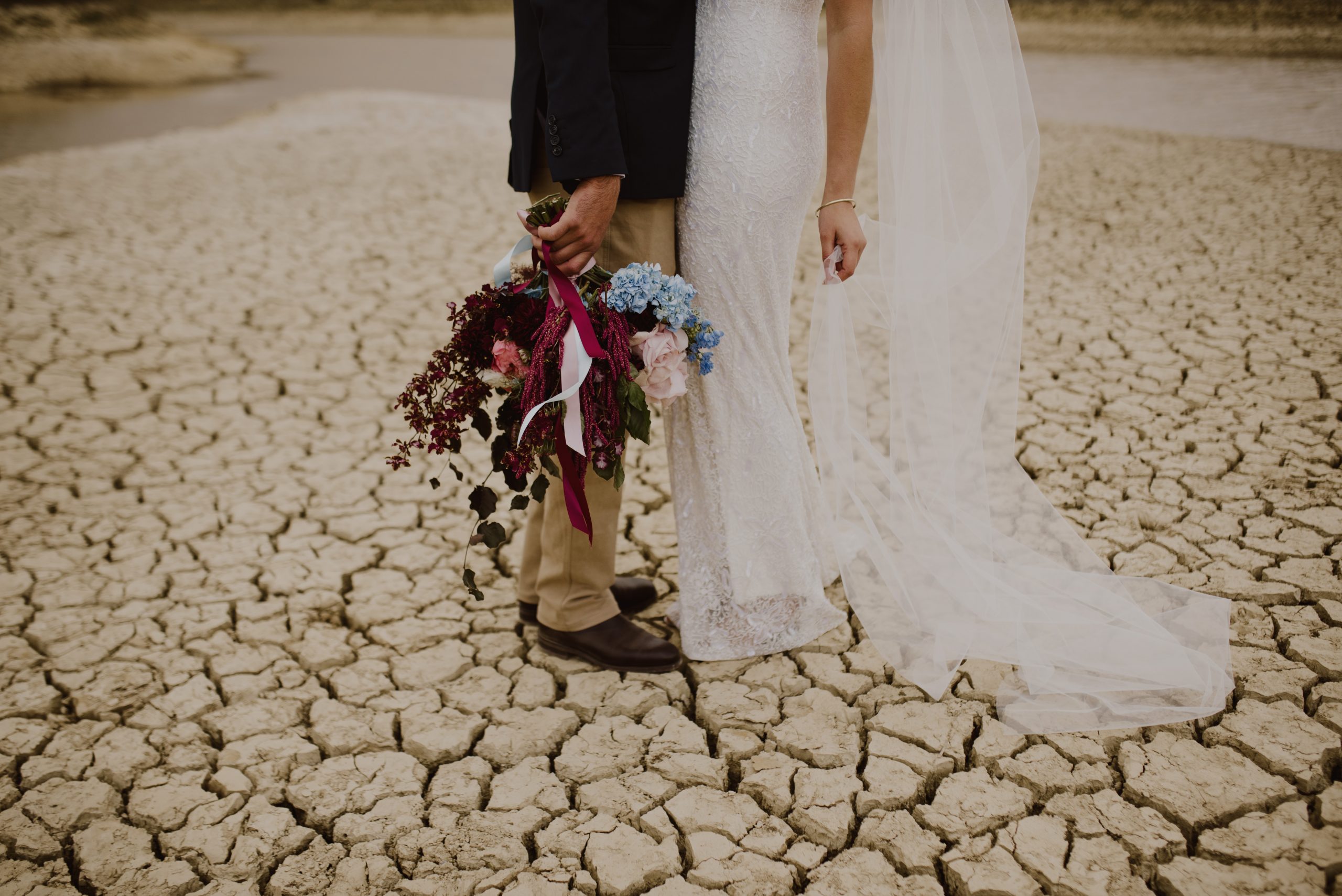 REAL WEDDING: Rob + Alex – Bushfield Farm