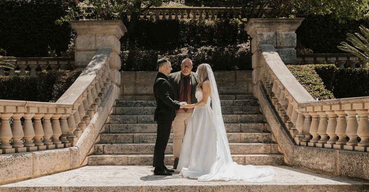 Male Wedding celebrant near Caversham House