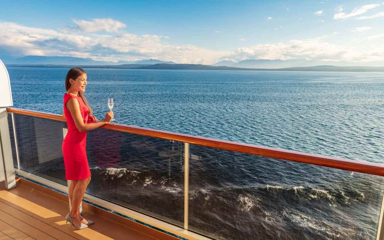 Vase de croaziera premium pentru orice stil de calatorie: linii de ...