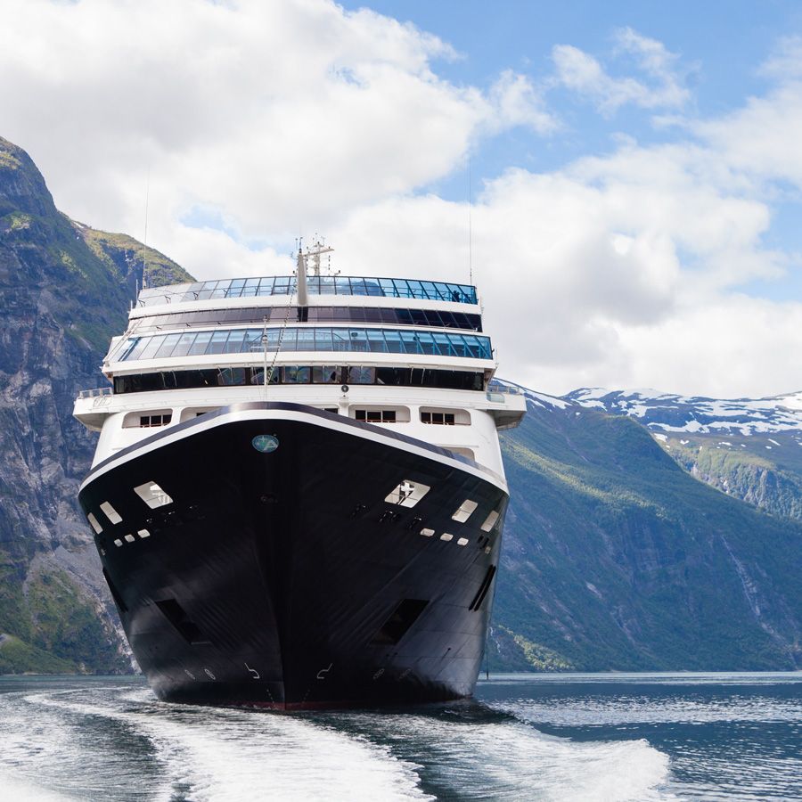 Azamara Journey - un hotel boutique pe mare