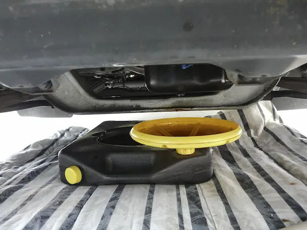 What Happens If You Put Too Much Oil In Your Car? - wowOwow