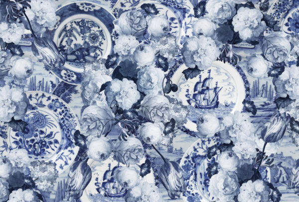 Hip behang met Delfts blauwe bloemen- Behang Fem - Stories on the Wall