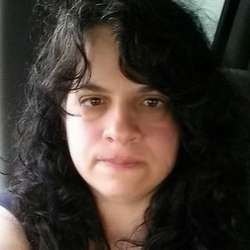 Chat, roleplay, and learn more about Violette on Spellbound