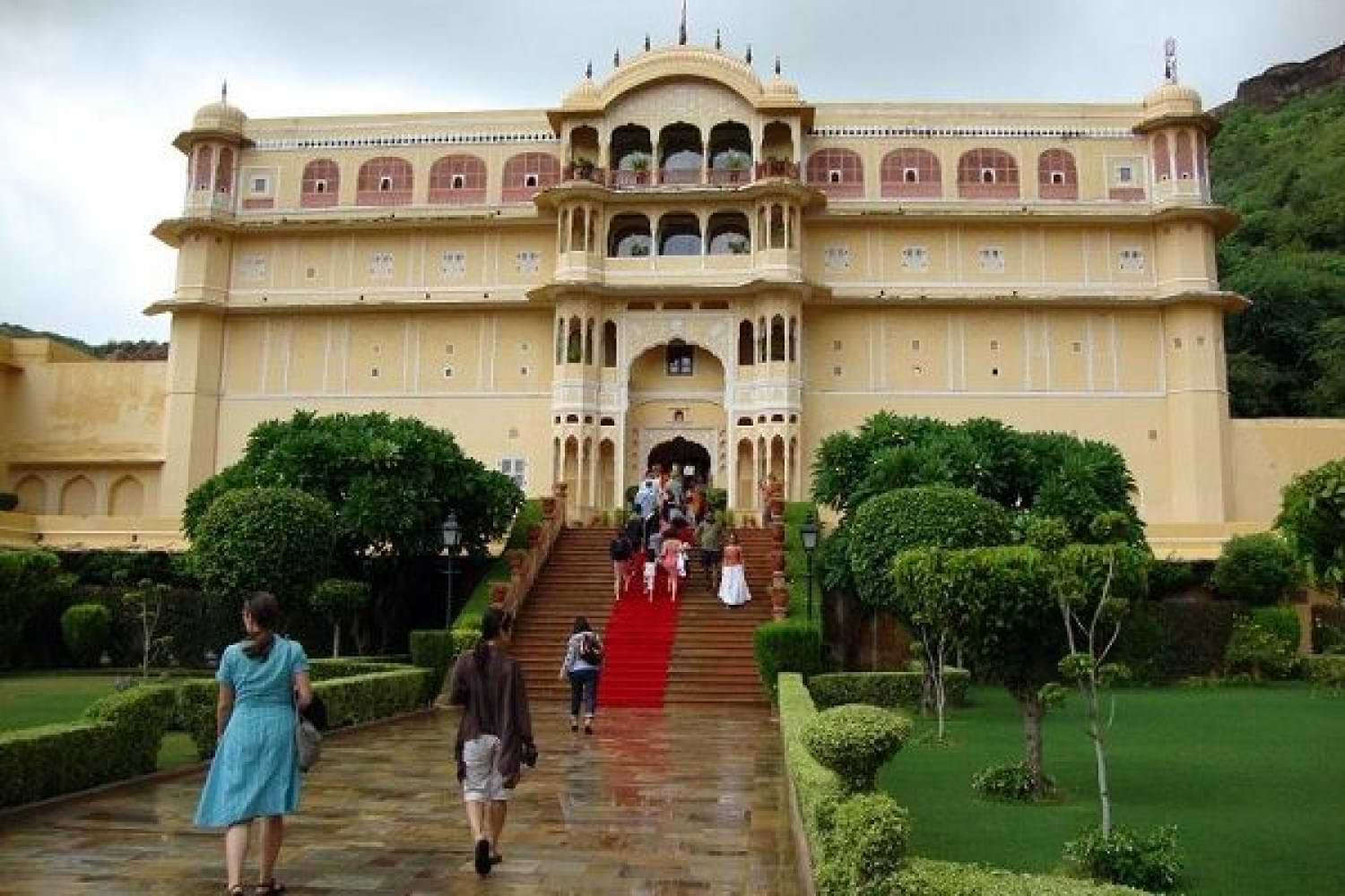 Book Samod Day Trip from Jaipur | Rajasthan Tour Packages