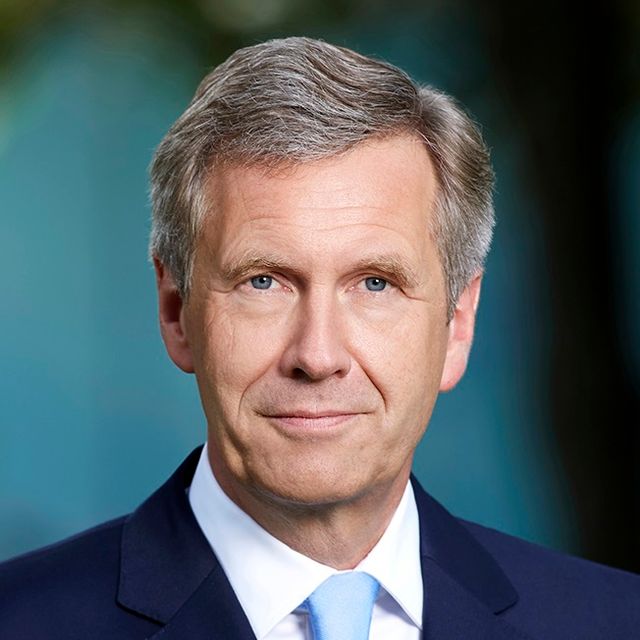 Meet Professor Chengguang Li | TUM School of Management | TUM School of ...