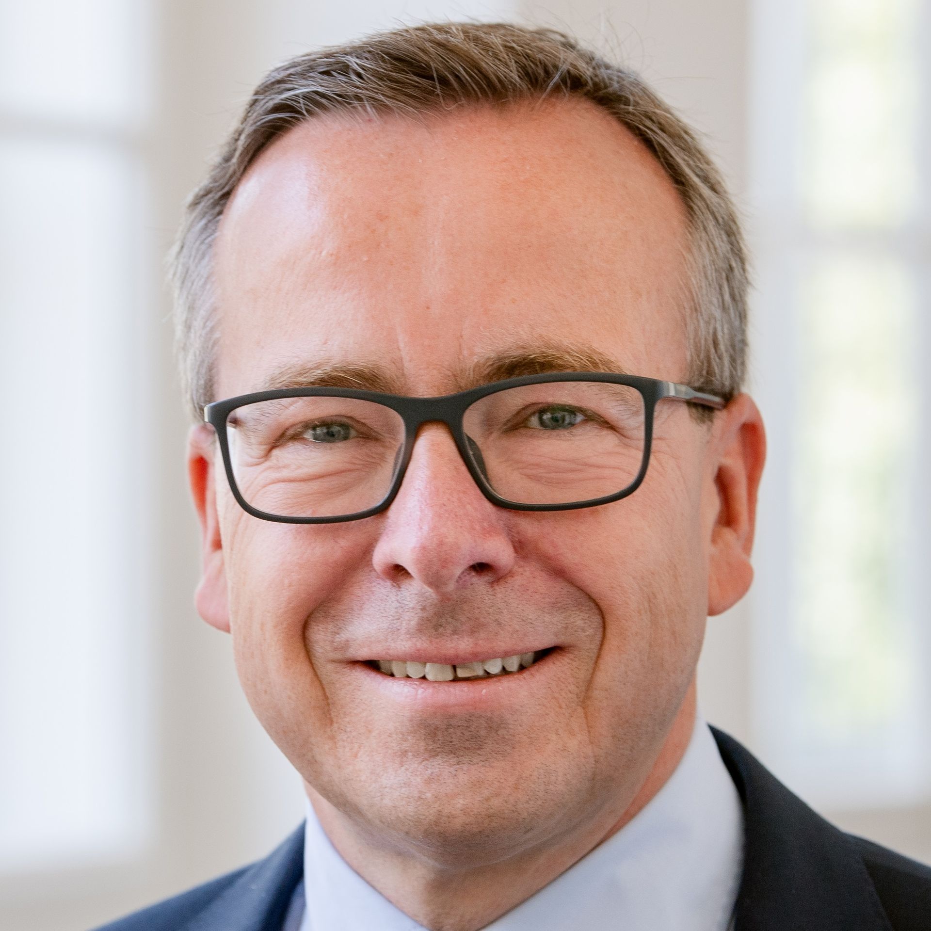 Meet Professor Chengguang Li | TUM School of Management | TUM School of Management