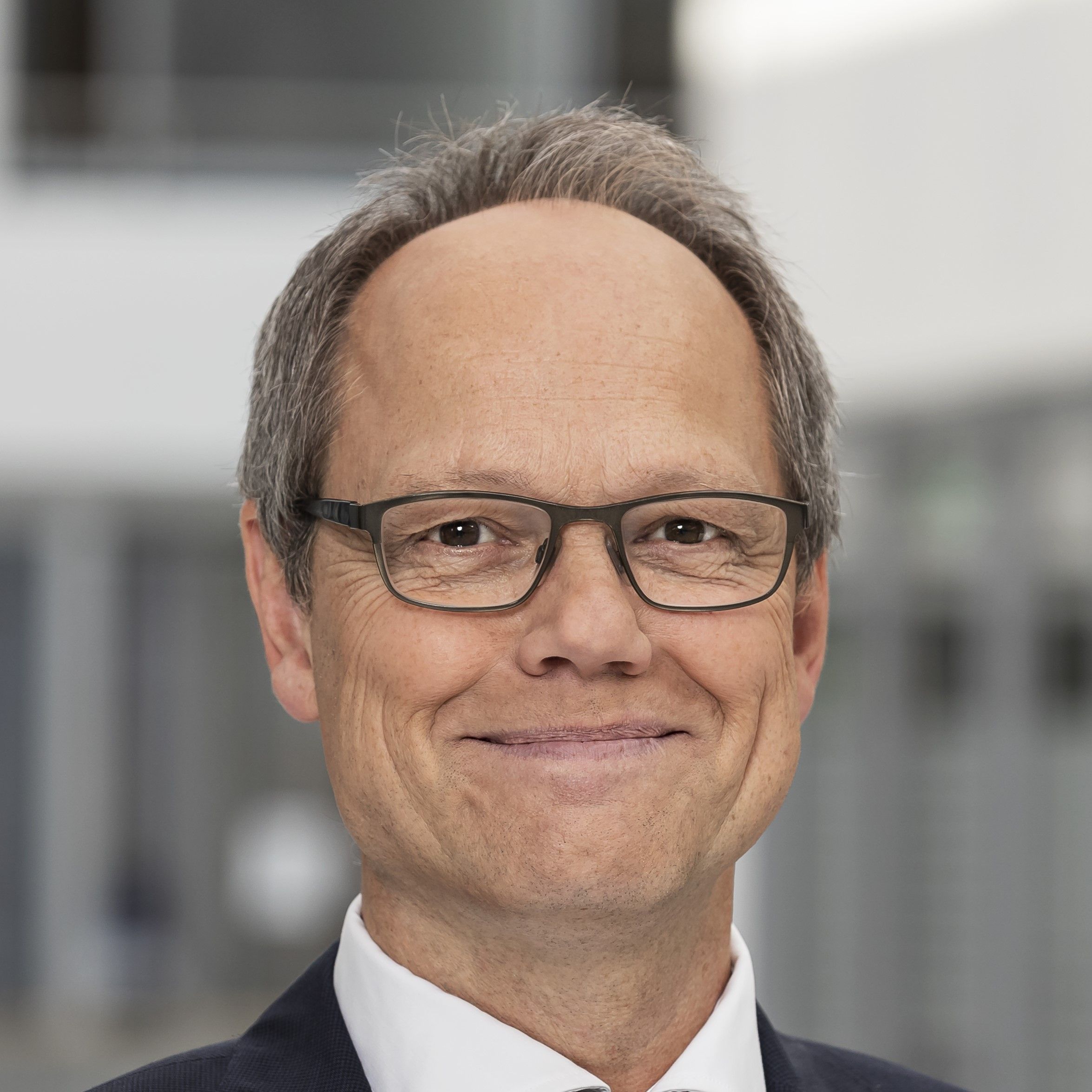 Meet Professor Chengguang Li | TUM School of Management | TUM School of ...